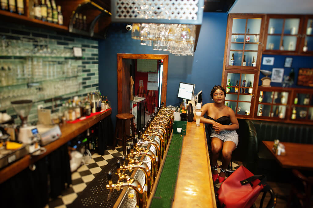 Whisky Bar Cliches Need to Shed the Stereotypes - Whiskey Ginger